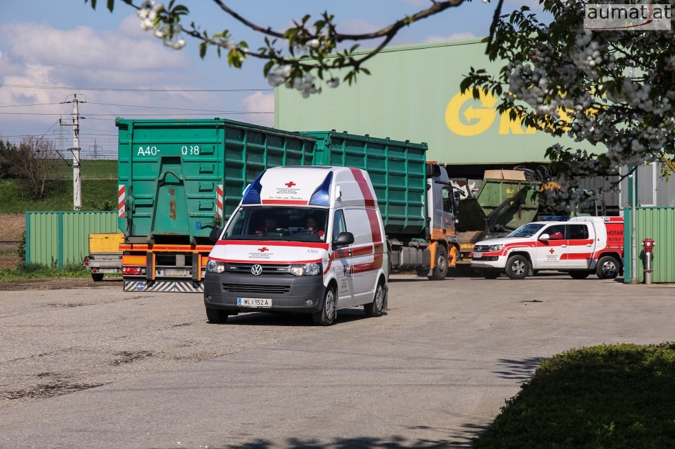 Mitarbeiter bei Arbeitsunfall in Edt bei Lambach verletzt | laumat|at