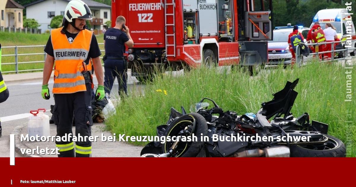 Motorradfahrer bei Kreuzungscrash in Buchkirchen schwer verletzt | laumat|at